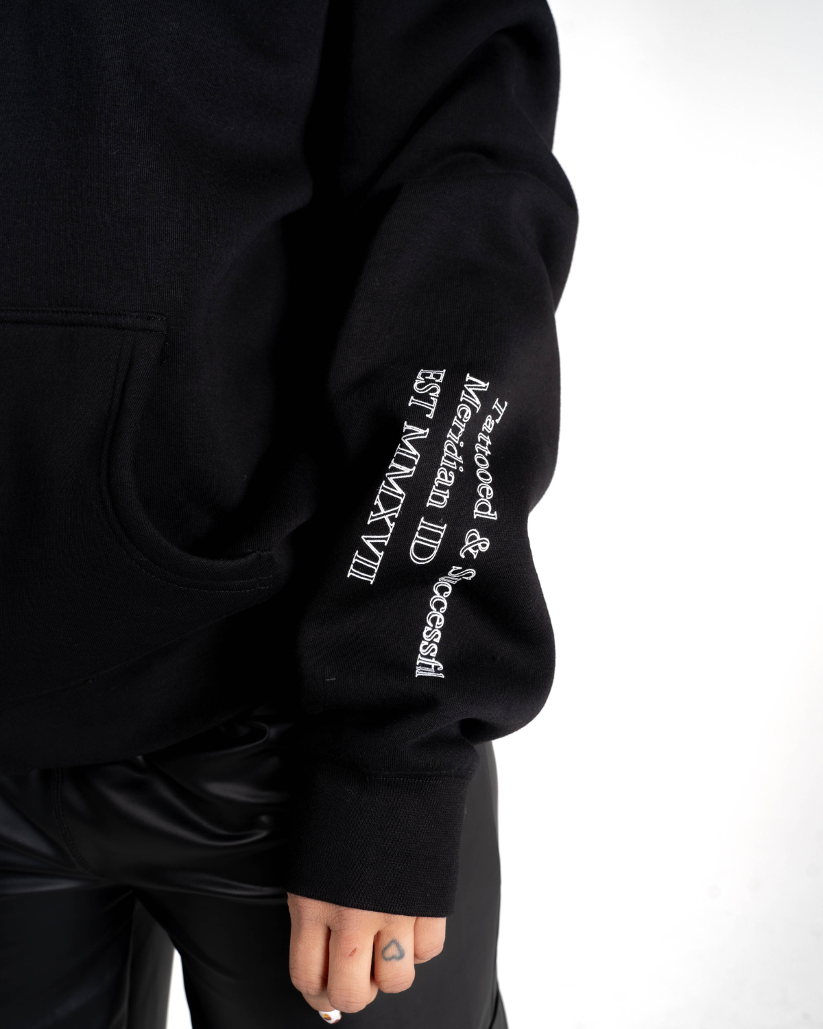 MMXVIII Relax Zip - Black – Tattooed & Successful MMXVIII Relax Zip - Black – Tattooed & Successful